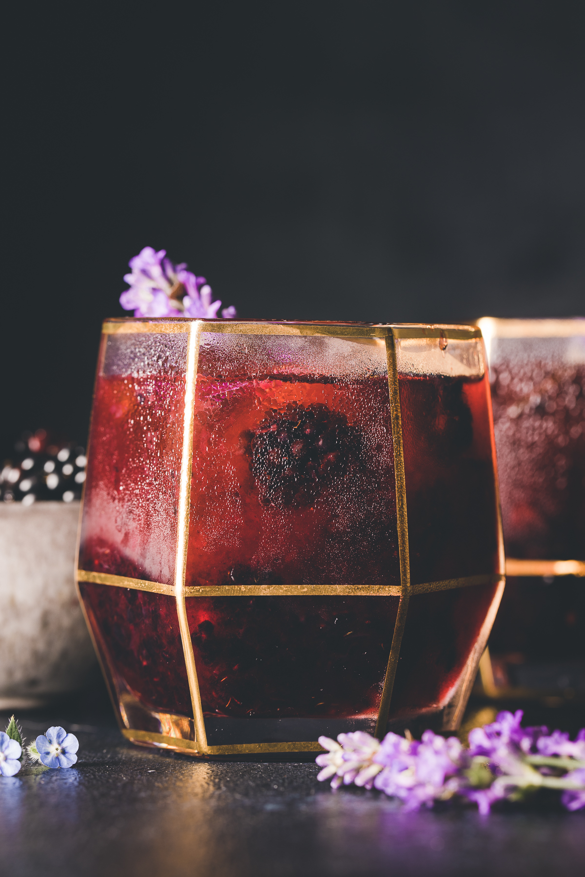 How to Make a Bramble Cocktail - Pretty Domesticated