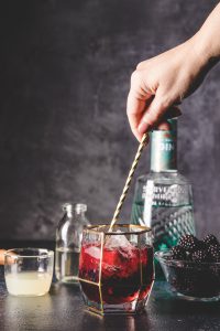 How to Make a Bramble Cocktail - Pretty Domesticated